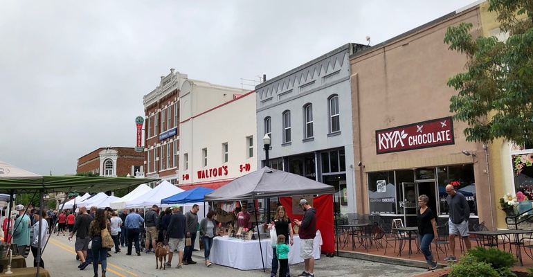 Walmart's retail footprint is both shrinking and expanding at the same ...